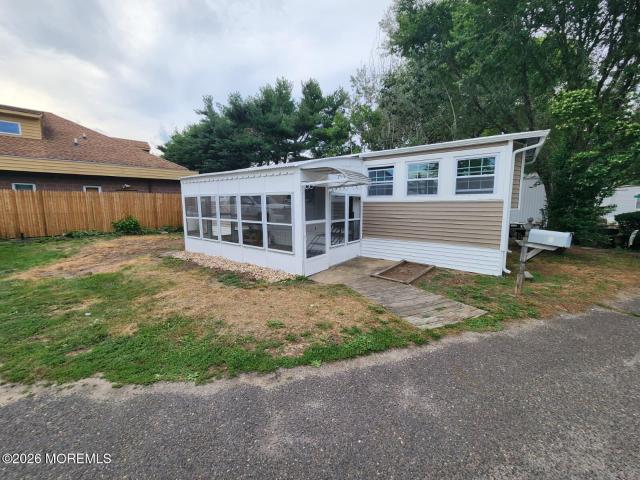 6 Pinewood Trail