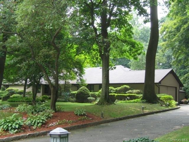 6 Pine Tree Dr, Great Neck, NY 11024