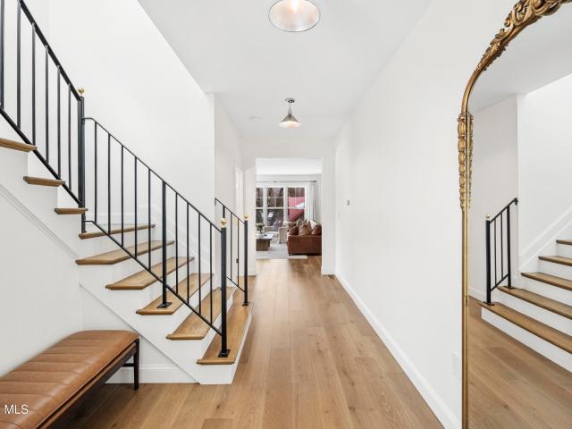 6 Platt Street