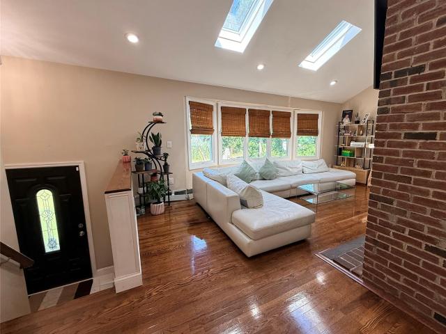 6 Pond View Drive