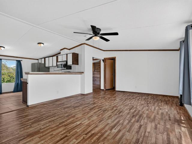 6 Preston Ln