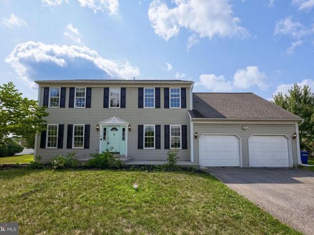 6 Primrose Ln, Reading, PA 19608