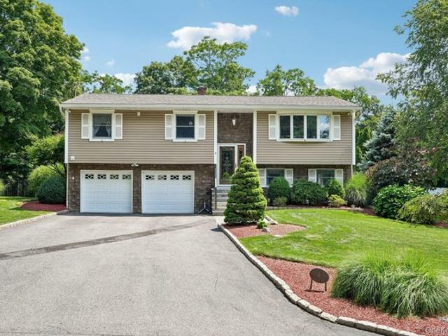 6 Prince Rd, Mahopac, NY 10541