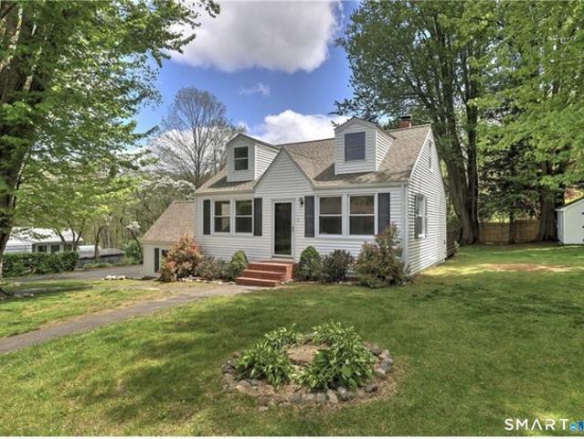 6 Prospect Dr, Newtown, CT 06470