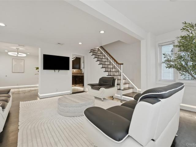 6 Prospect Street