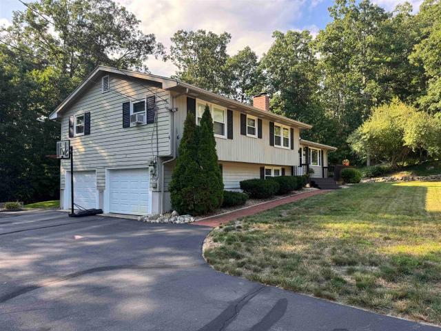 6 Quincy Lane