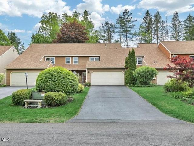 6 Quincy Rd, Glenmont, NY 12077
