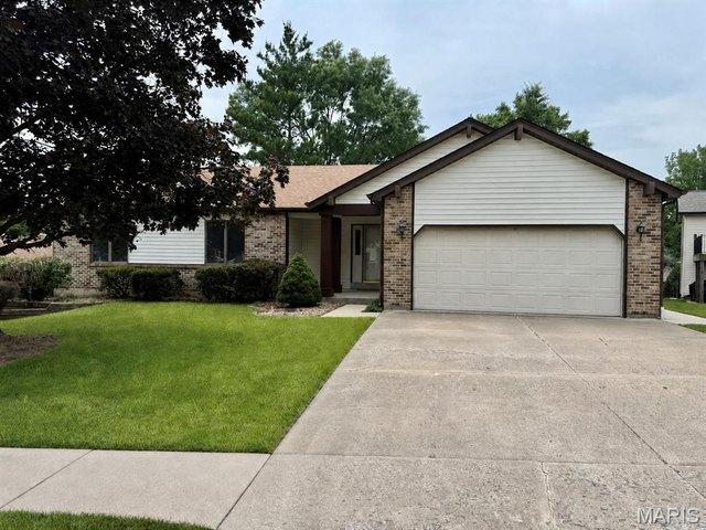 6 Quiet Brook Ct, Saint Charles, MO 63303
