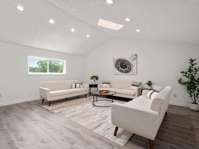 6 Ruth Dr, Framingham, MA 01701