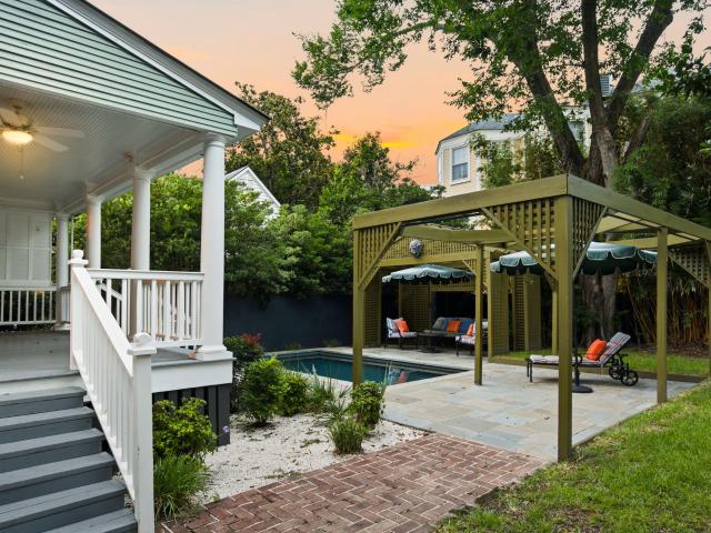 6 Rutledge Avenue