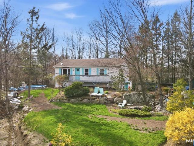 6 Ramsay Rd, West Milford, NJ 07421 | MLS #26011 | Compass