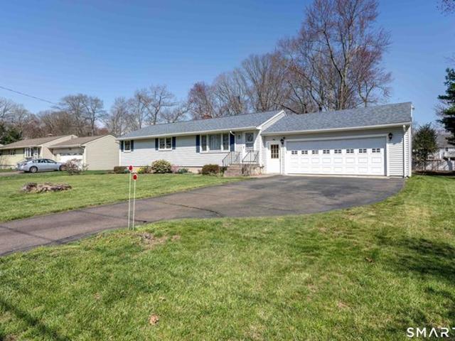 6 Red Brick Ln, North Haven, CT 06473