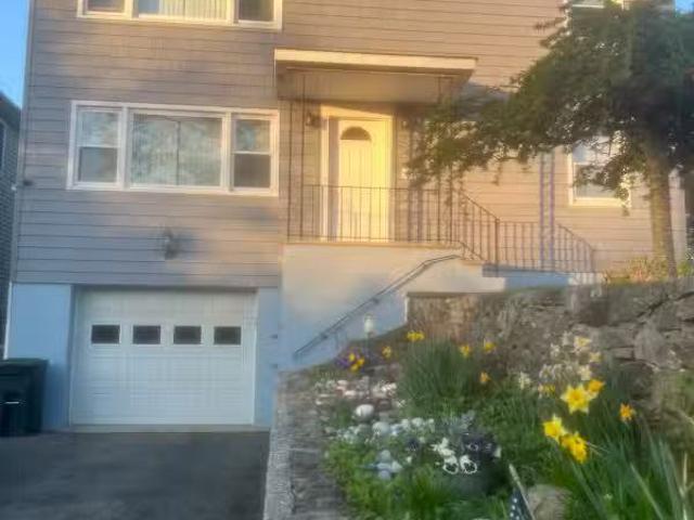 6 Ridge Pl #2, Greenwich, CT 06831