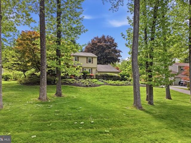 6 Ridge Rd, Malvern, PA 19355