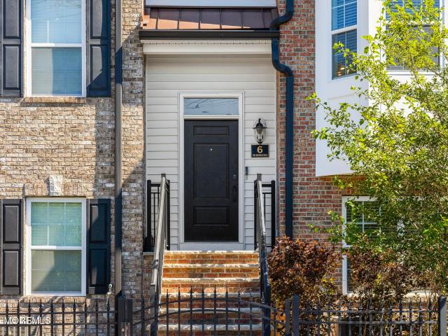 6 River Street