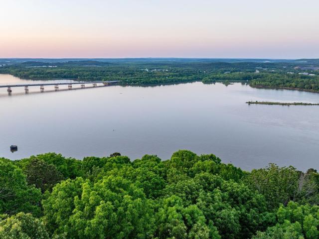 6 River View Point