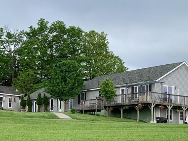 6 Rock View Ln, Loch Sheldrake, NY 12759