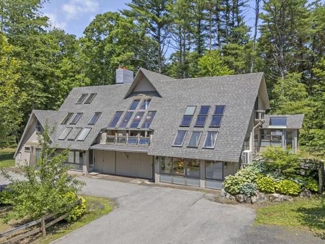 6 Robinson Dr, Rockport, ME 04856