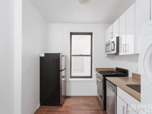 6 room luxury Apartment for rent in West New York, New Jersey