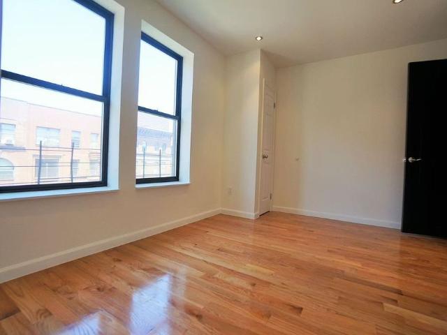 6 room luxury Flat for rent in 204 West 108th Street, New York