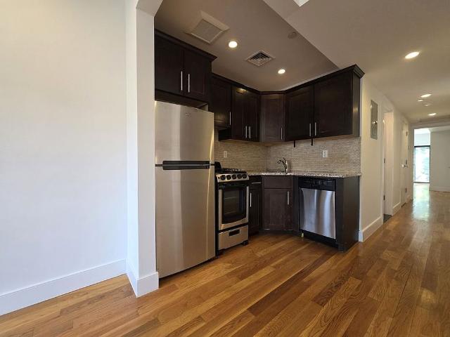 6 room luxury Townhouse for rent in New York