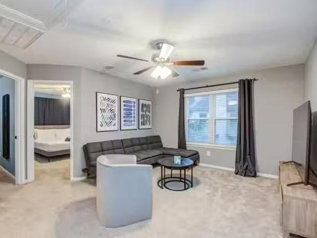 6 rooms apartment in Alden Bridge