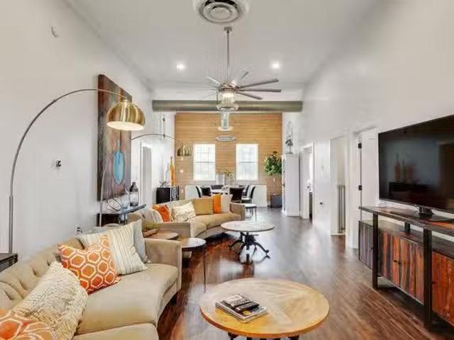 6 rooms apartment in Garland