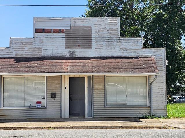 6 Roosevelt Street N