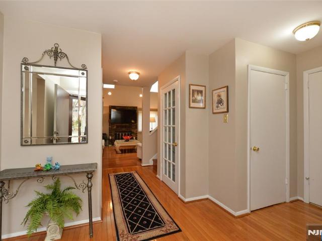 6 Romopock Ct, Unit 6, Mahwah, NJ 07430 | MLS #26009 | Compass