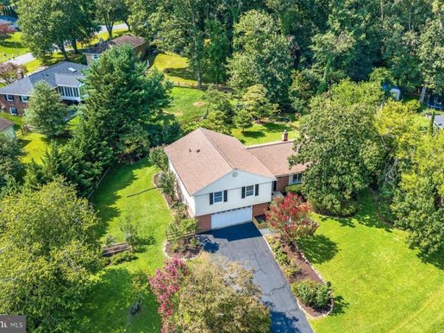 6 Roseneath Ct, Olney, MD 20832