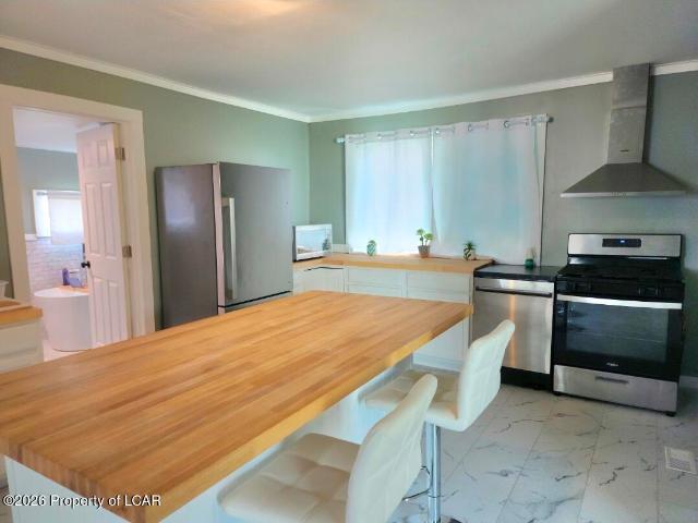 6 Rowlands Lane