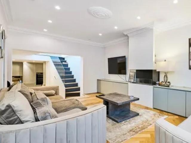 6 Stamford Cottages, Lot's Village, London, SW10 9UP, United Kingdom | 2 bed house for rent #138102961 | Rentberry