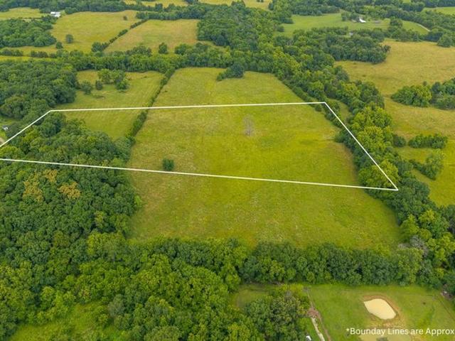 6 State Highway 32, Stockton, MO 65785