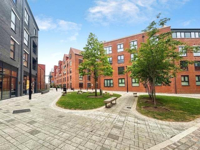 6 Station Approach, Newbury RG14, 1 bed flat to rent, £1,320 pcm | PrimeLocation
