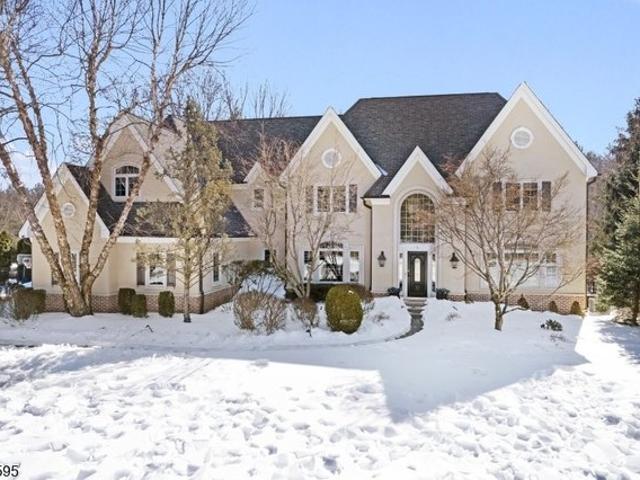 6 Stonehedge Ct, Warren Twp, NJ 07059