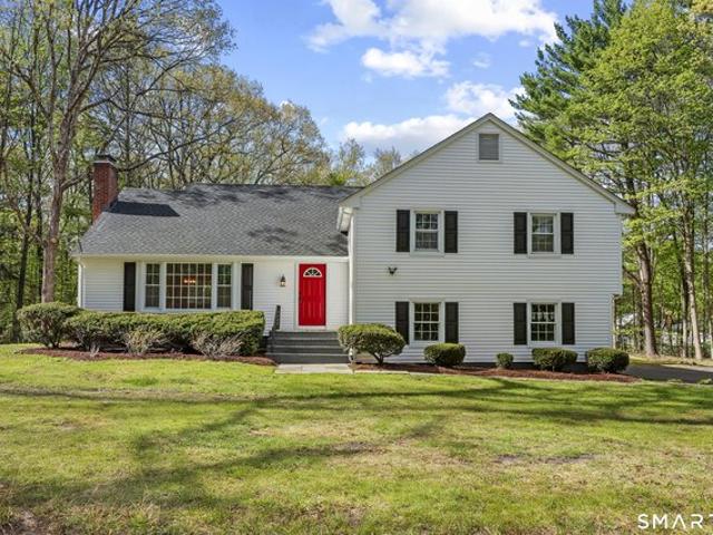 6 Stockade Rd, Simsbury, CT 06092