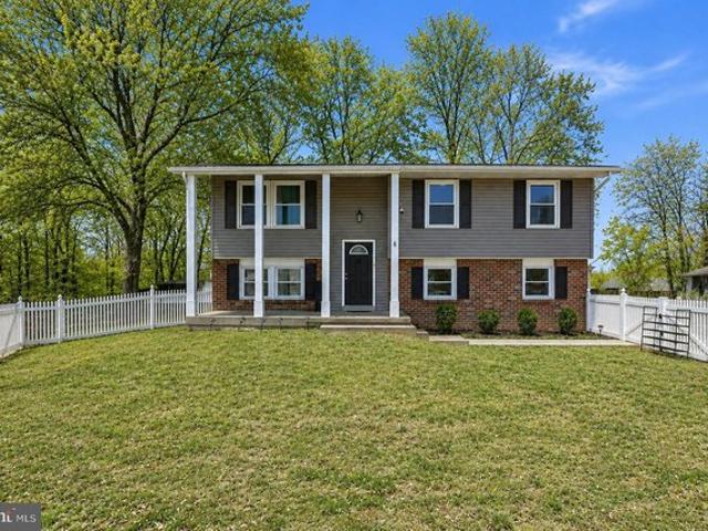6 Stratford Ct, Waldorf, MD 20602