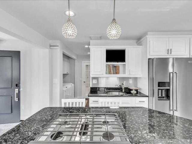 6 Strathmore Rd, Dartmouth, MA 02747 | MLS #73542