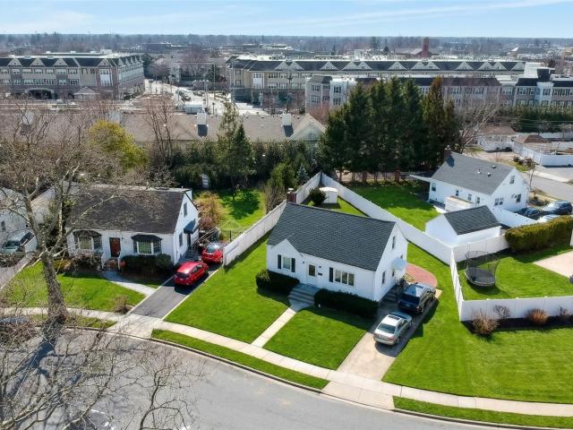 6 Sullivan Rd, Farmingdale, NY 11735 | MLS #983969