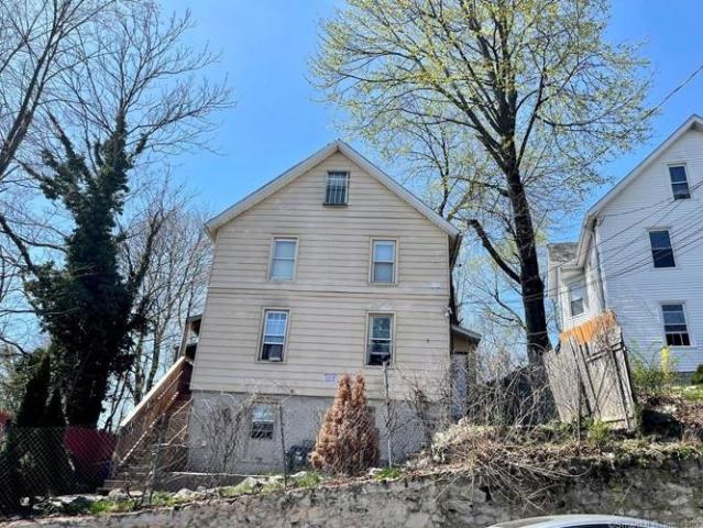 6 Summit St, Derby, CT 06418