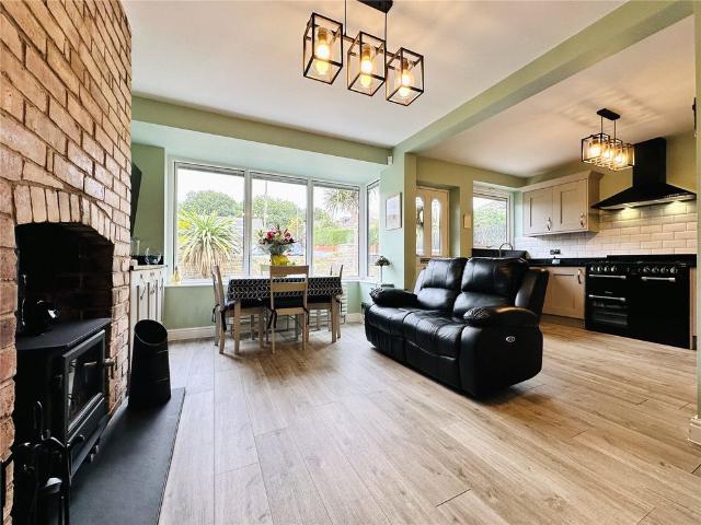6, Sunset Avenue, Leeds, West Yorkshire, LS6 4LW