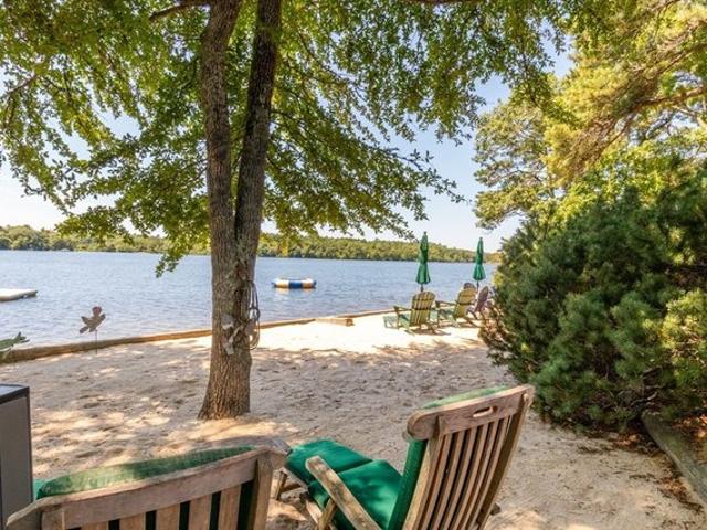 6 Sunset Blvd, Plymouth, MA 02360
