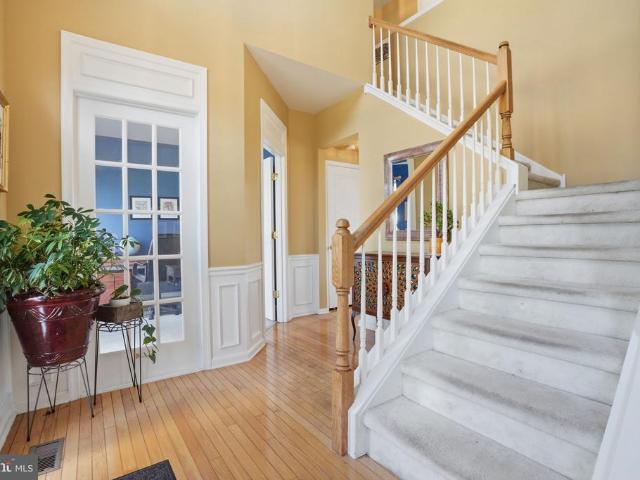 6 Susanna Way