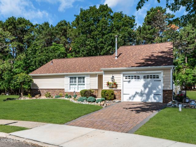 6 Surrey Court