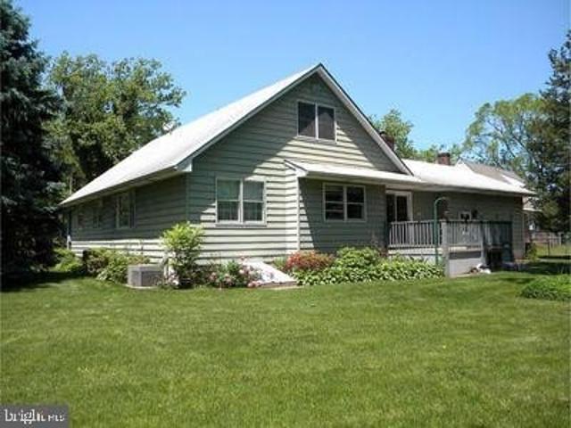 6 S Middlebush Rd, Somerset, NJ 08873