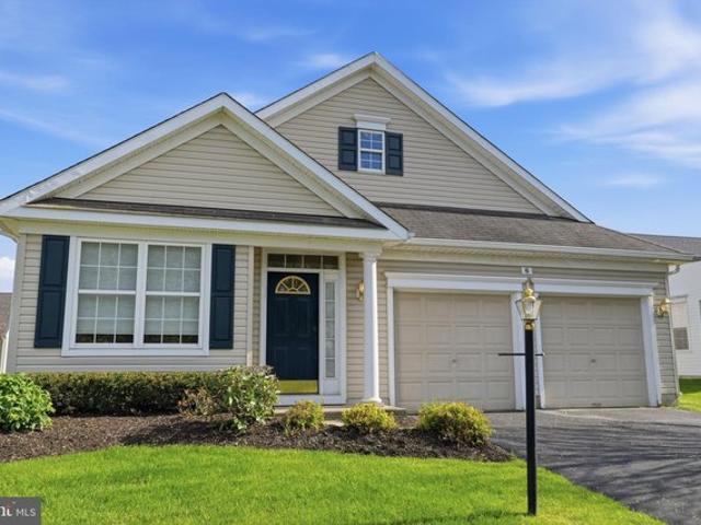 6 Sagebrush Ln, Langhorne, PA 19047