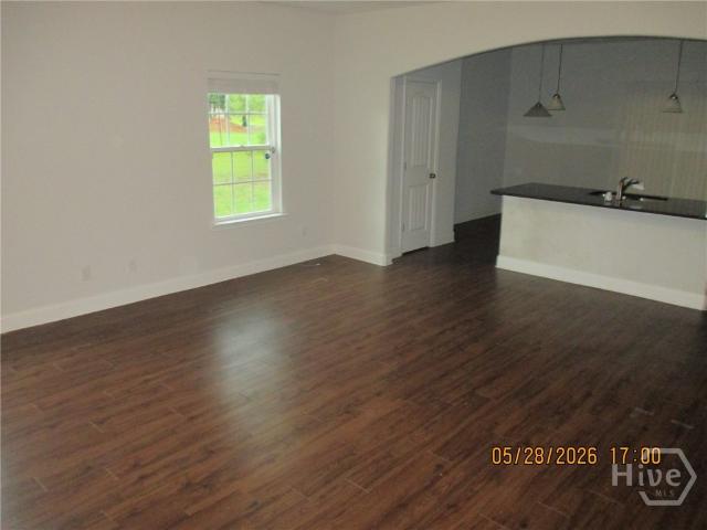 6 Saddlebrush Road