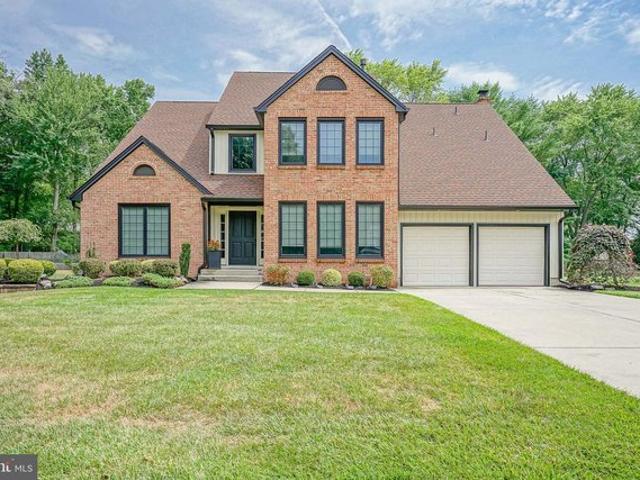 6 Saint Michael Ct, Cherry Hill, NJ 08003
