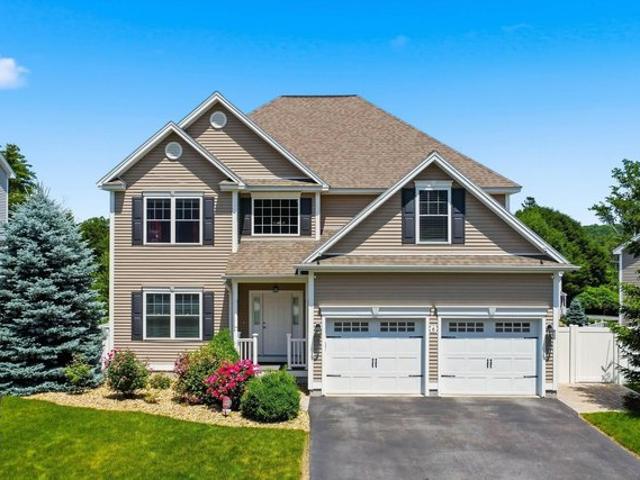 6 School House Rd, Londonderry, NH 03053
