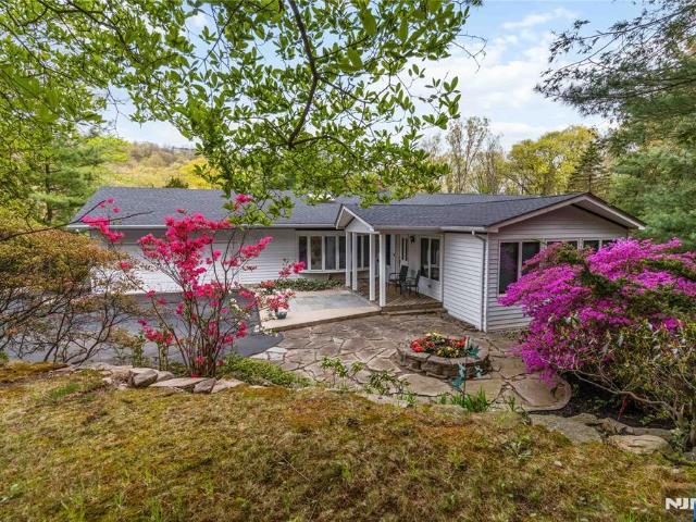 6 Seabert Lane